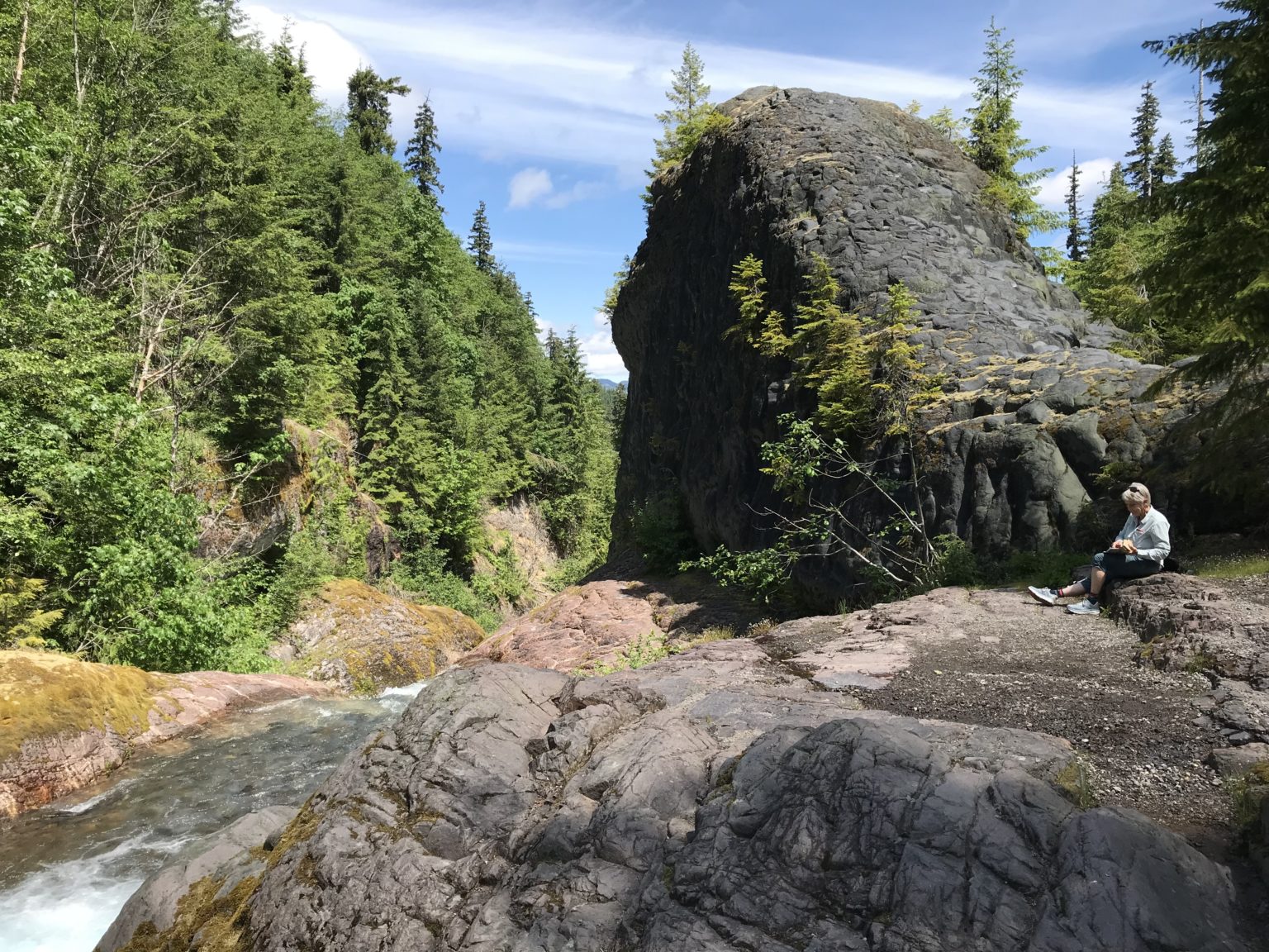 Exploring Ape Cave & Lava Canyon – Mount St. Helens National Monument ...